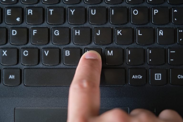 Cómo Poner la Ñ en Laptops: Guía Rápida